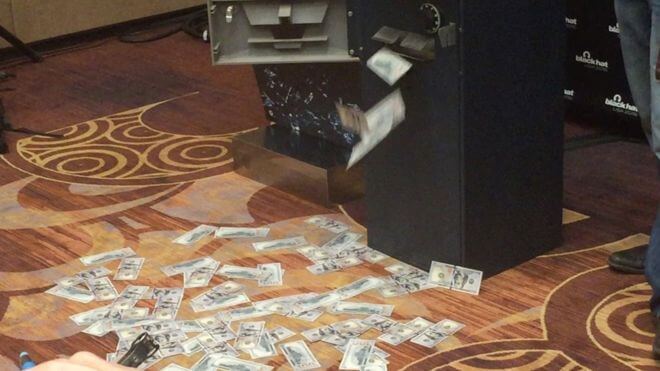 Chip and pin hack system machine made to spit out cash