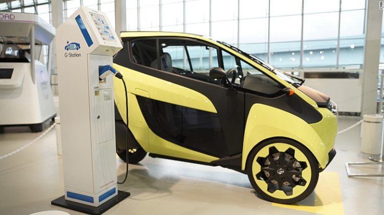 Toyota iRoad tiny three-wheeled car is the future for city living